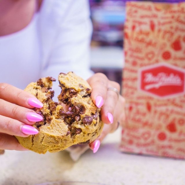 Burbank Town Center | Shopping Mall | Movies | Food & Drink