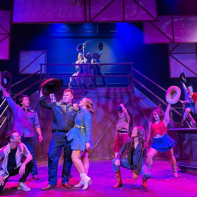 Burbank Town Center | Shopping Mall | Movies | Food & Drink