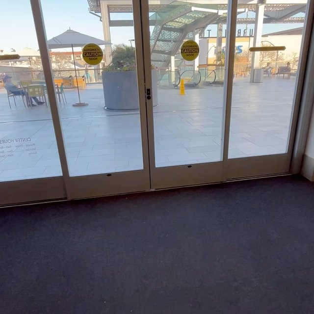 Burbank Town Center | Shopping Mall | Movies | Food & Drink