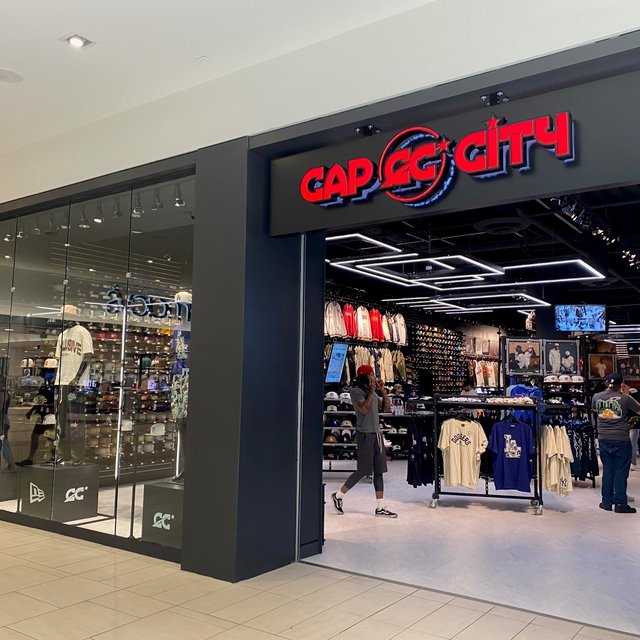 Burbank Town Center | Shopping Mall | Movies | Food & Drink